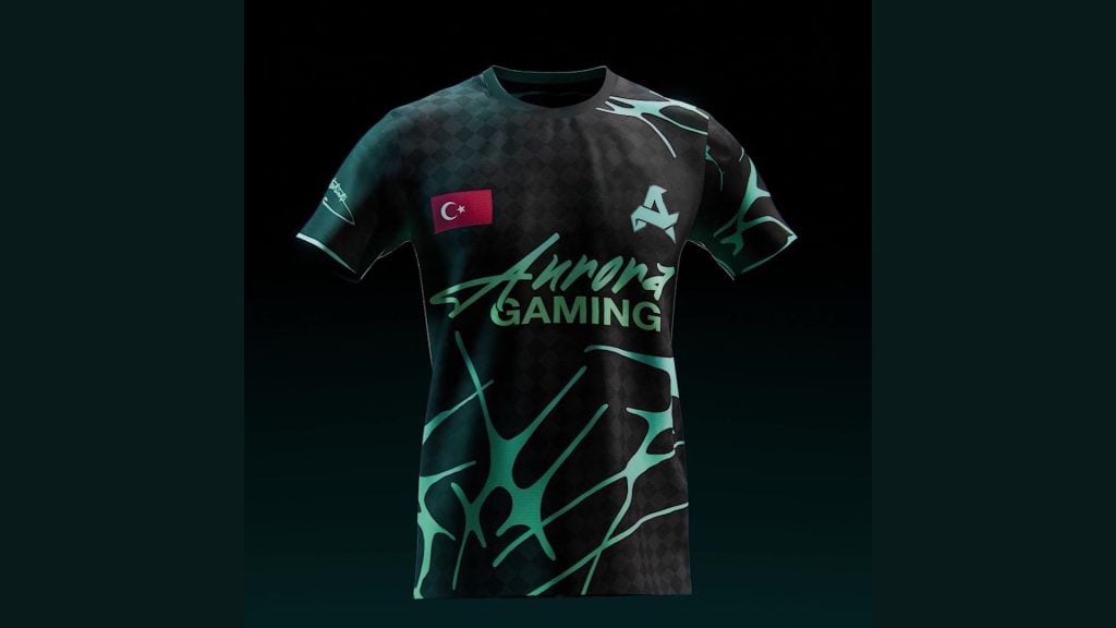 Aurora CS2 Türk bayraklı formayı tanıttı